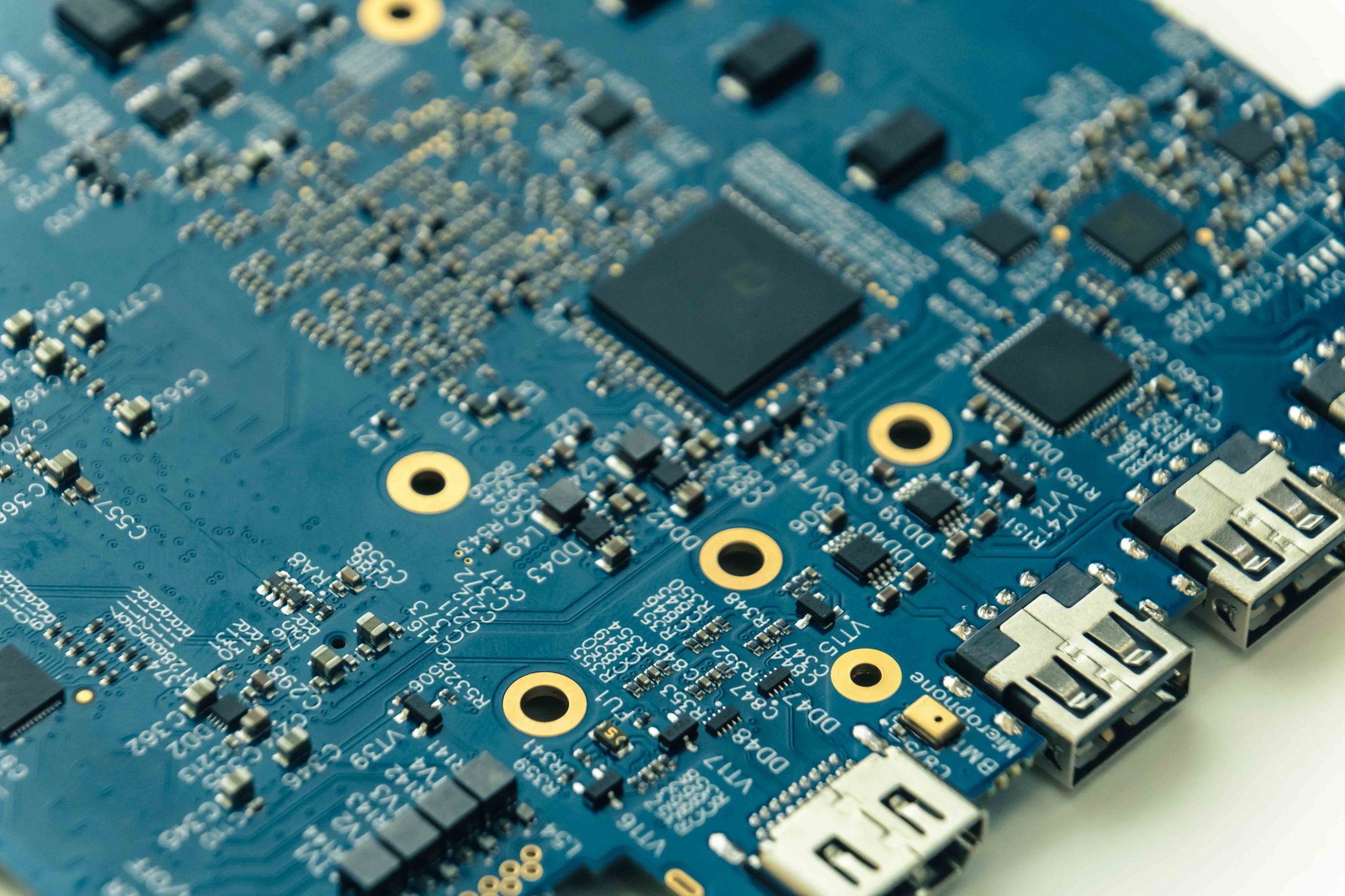 The Complete E-Waste Recycling Process | RTSThe Complete E-Waste ...