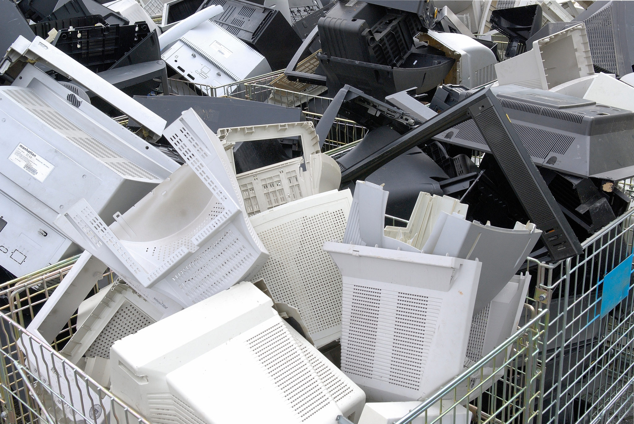 The Complete E-Waste Recycling Process | RTSThe Complete E-Waste ...
