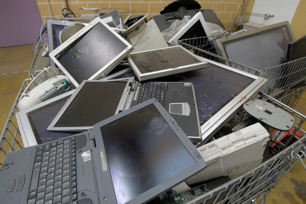 The Complete E-Waste Recycling Process | RTSThe Complete E-Waste ...