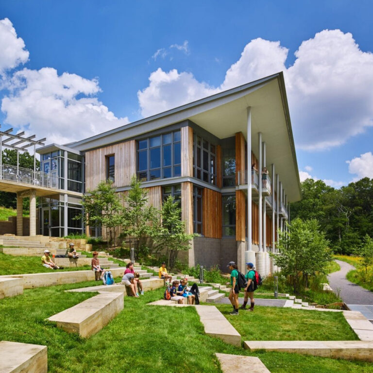 8 Impressive LEED Certified Buildings in The US and Canada | RTS