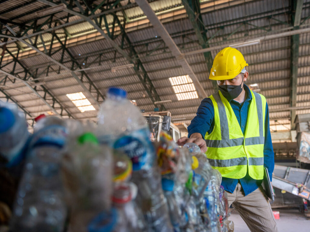 How to Achieve ESG Goals with Smart Waste Management | RTS